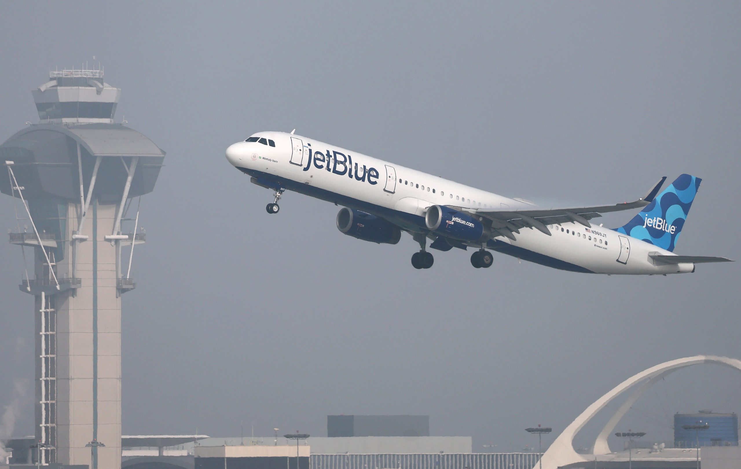 JetBlue talking to 'multiple airlines' about a new partnership ...